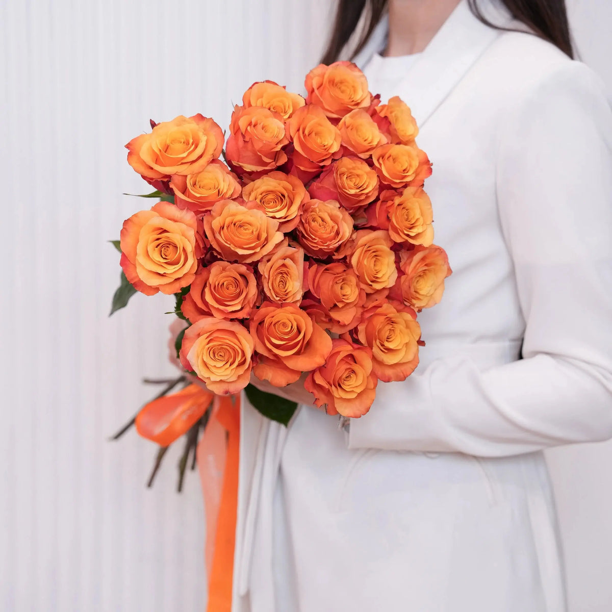 Siena – 25 radiant orange roses Bouquet | Ecoroses LA – ECOROSES ...